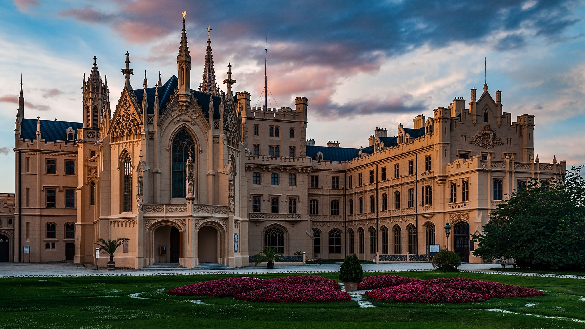 Lednický zámok - Galéria | Fotoma.sk